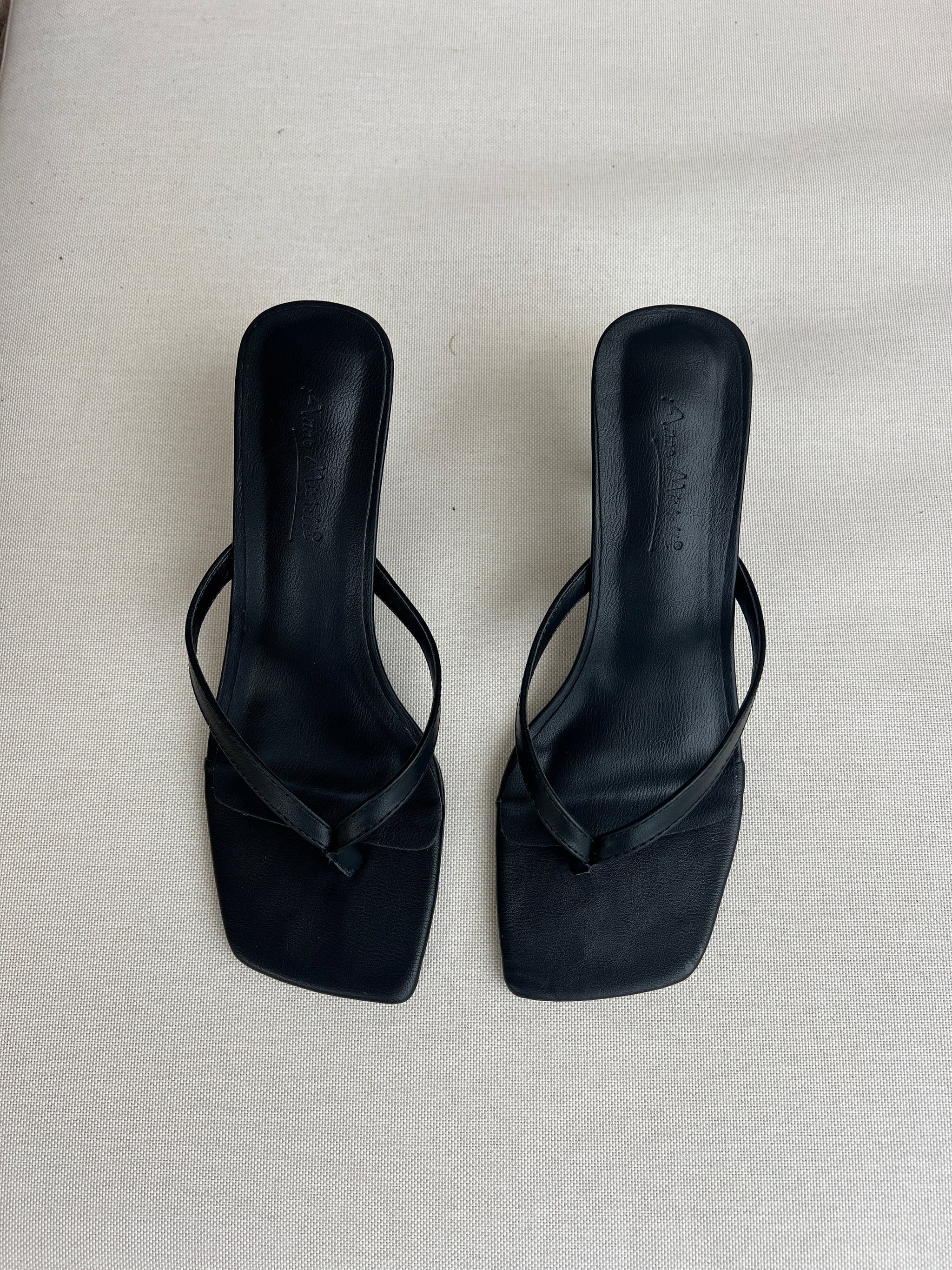 Align Me Thong Kitten Heels Black